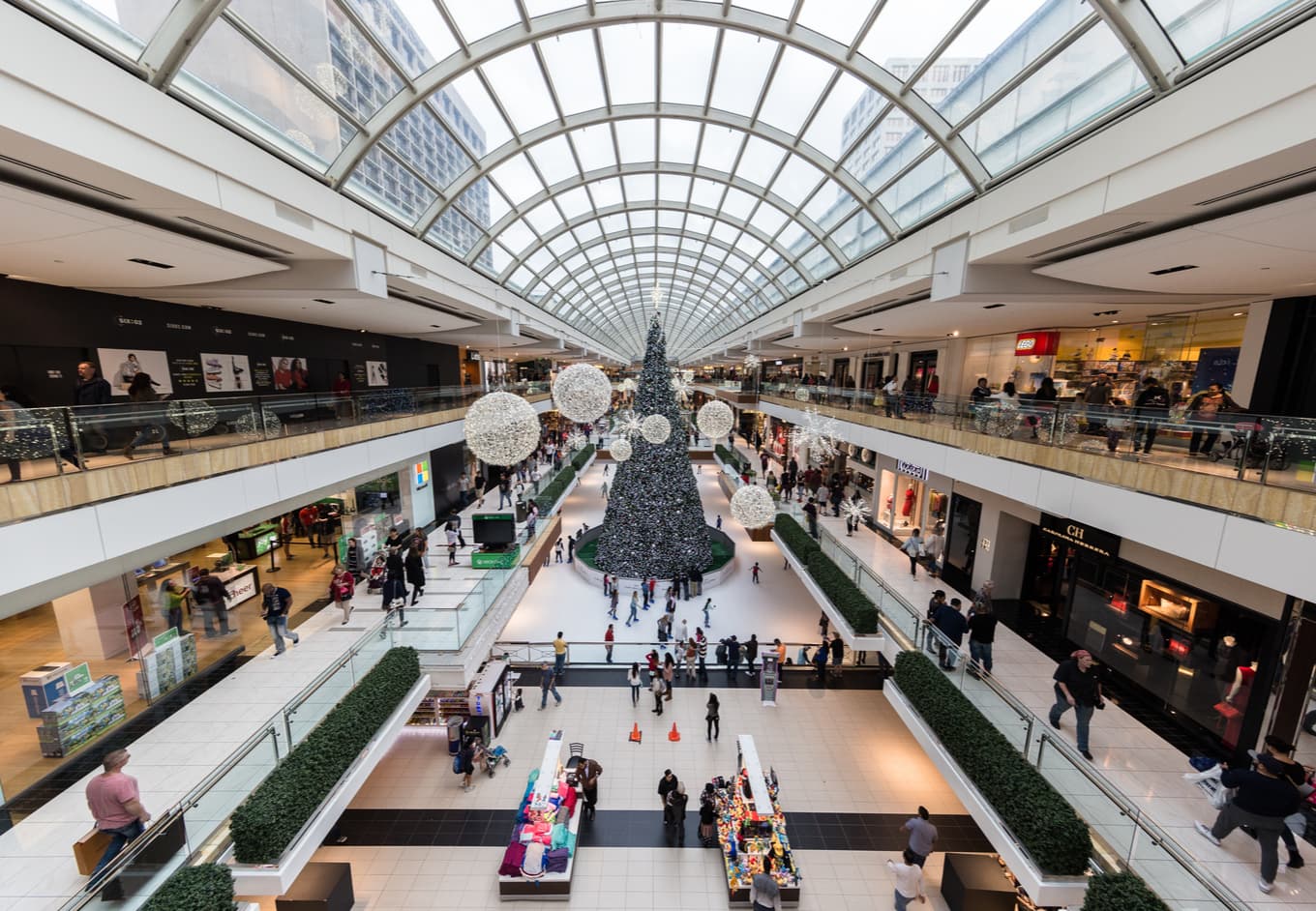 The 10 Best Destinations For Shopping In The USA | CuddlyNest Travel Blog