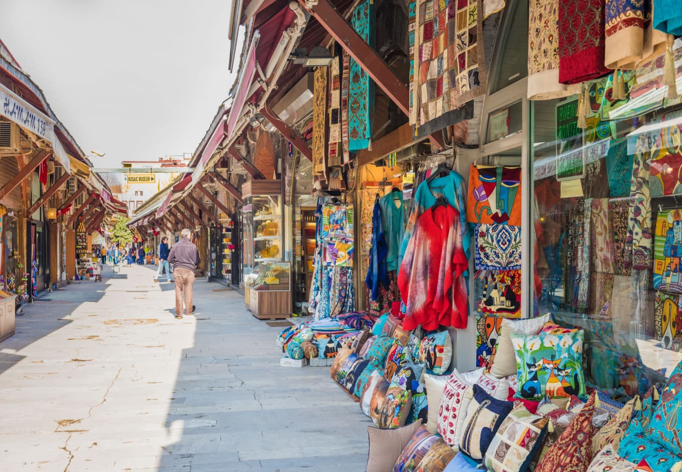 The 5 Best Places For Shopping In Turkey | CuddlyNest